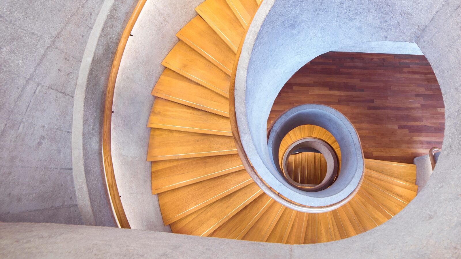 Stresstrappen: 5 trin du ikke bør gå ned af - lederweb